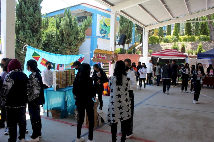 Clausuran IV Feria de Proyectos Escolares de ESTIC 112 - Movimiento ... Clausuran IV Feria de Proyectos Escolares de ESTIC 112 - Movimiento ...